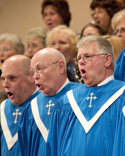 Happy 30th Birthday: Choir lays aside differences to share common ...