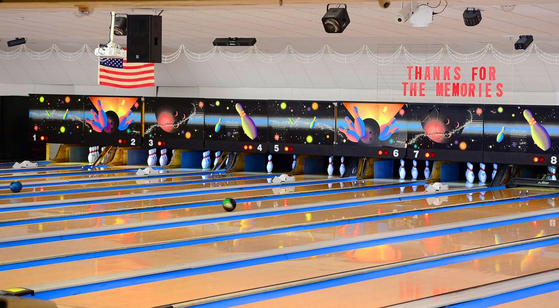 'A family of its own': Longtime bowlers say goodbye to Terrace Lanes ...