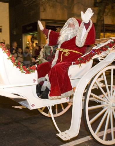 Kris Kringle Procession brings the magic of the holidays to downtown ...