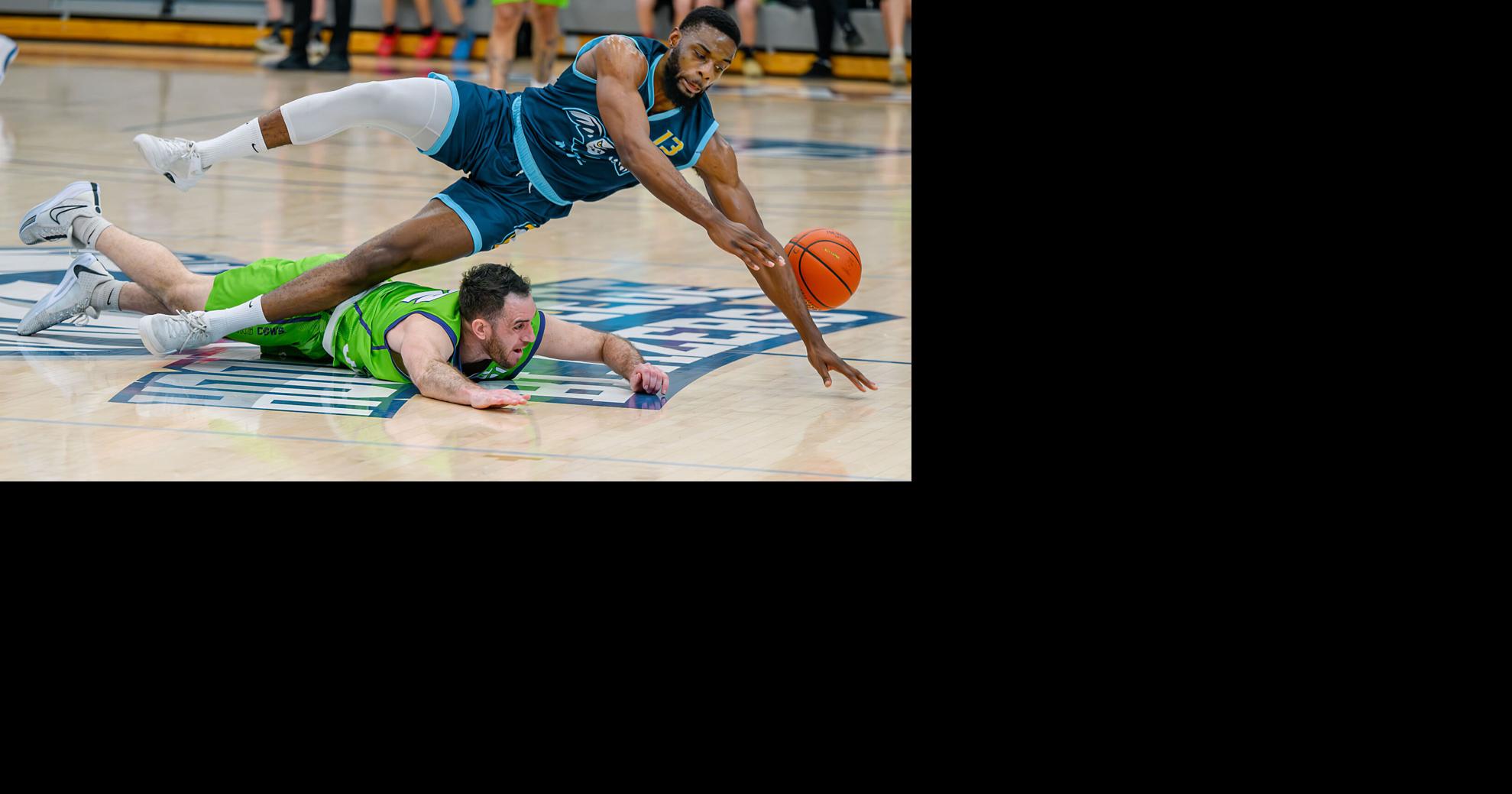 Photos-Frederick Flying Cows vs. Montreal Toundra Basketball ...