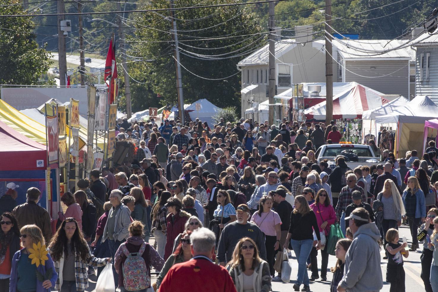 'It comes to life': Vendors prepare for thousands to attend Catoctin ...