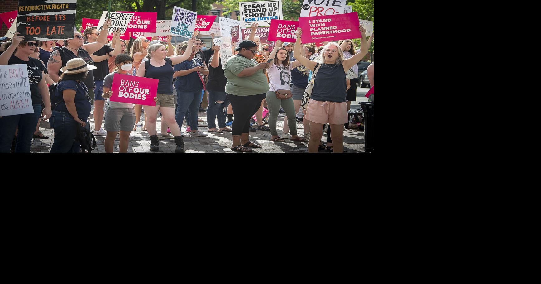 'Outraged': Frederick Countians protest overturn of Roe v. Wade ...