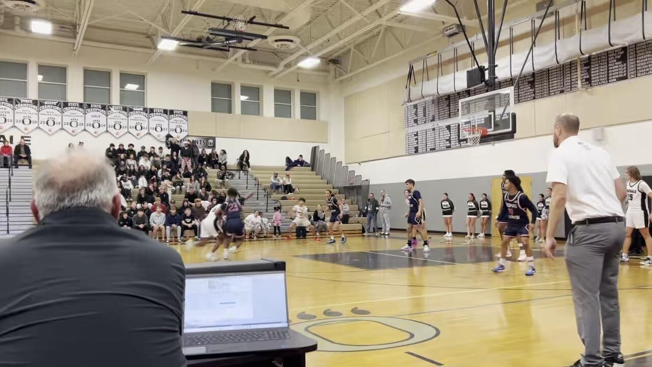 Pressed into clutch duty, Oakdale boys' Rivera answers with 3-pointer ...