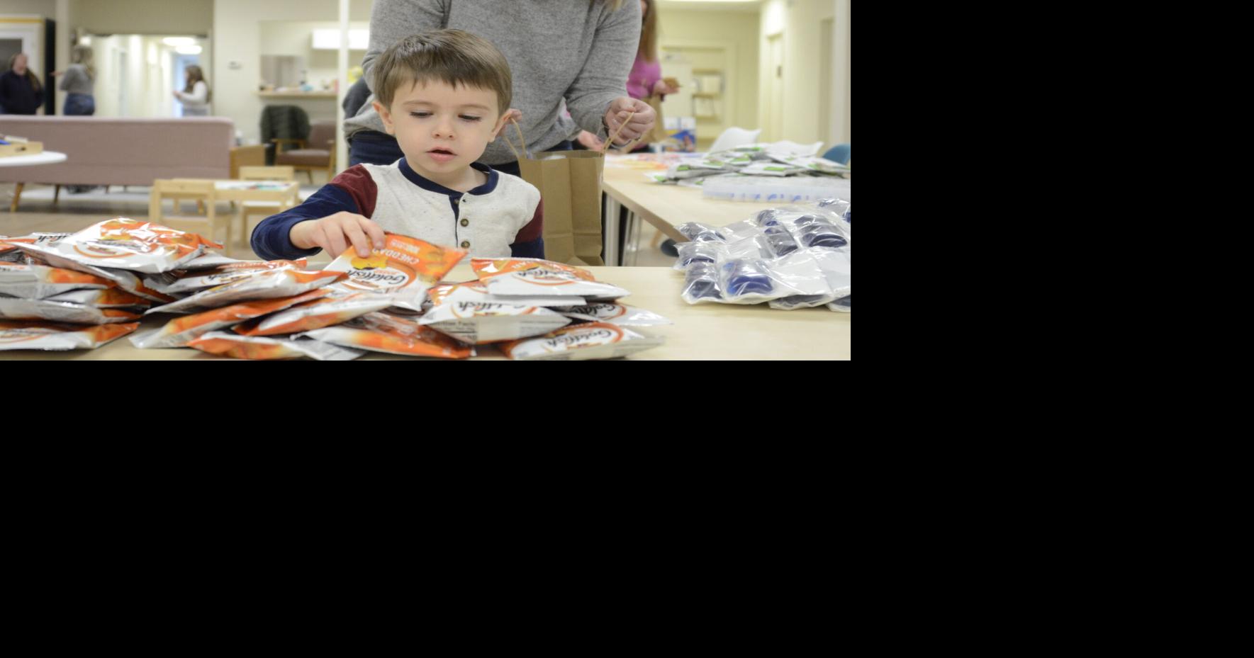 A small helping hand: Local children volunteer to help students in need | | fredericknewspost.com