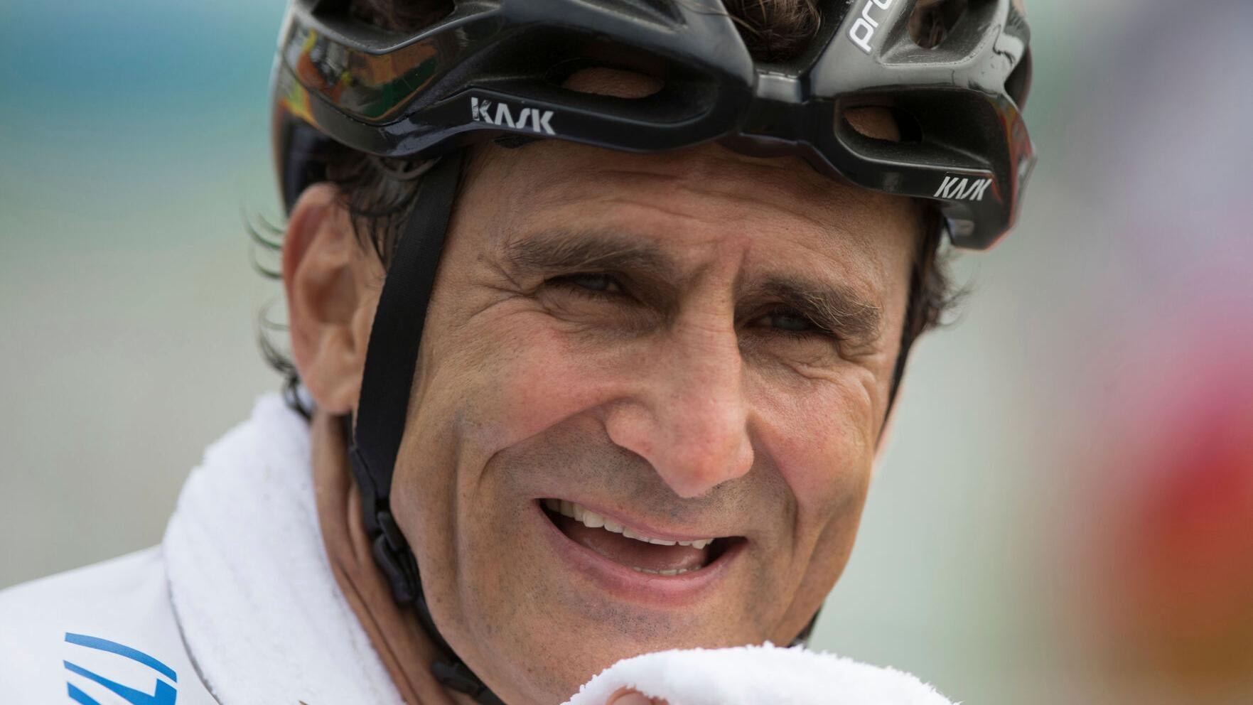 Alex Zanardi, auto racing champ who won Paralympic golds between life ...