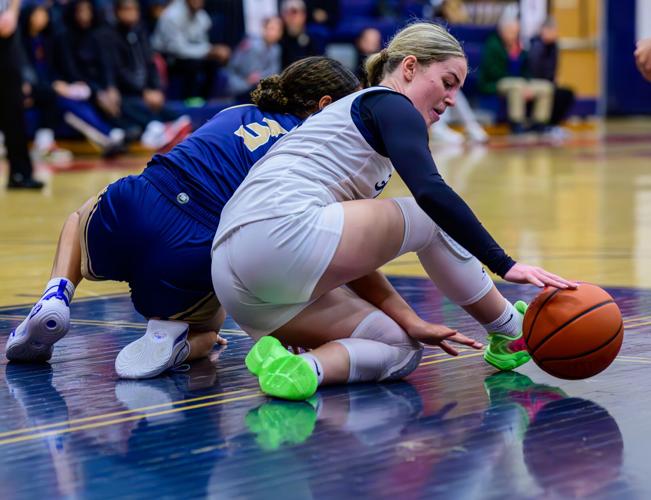 Photos: Urbana vs. Good Counsel in a Holiday Tournament | High School ...