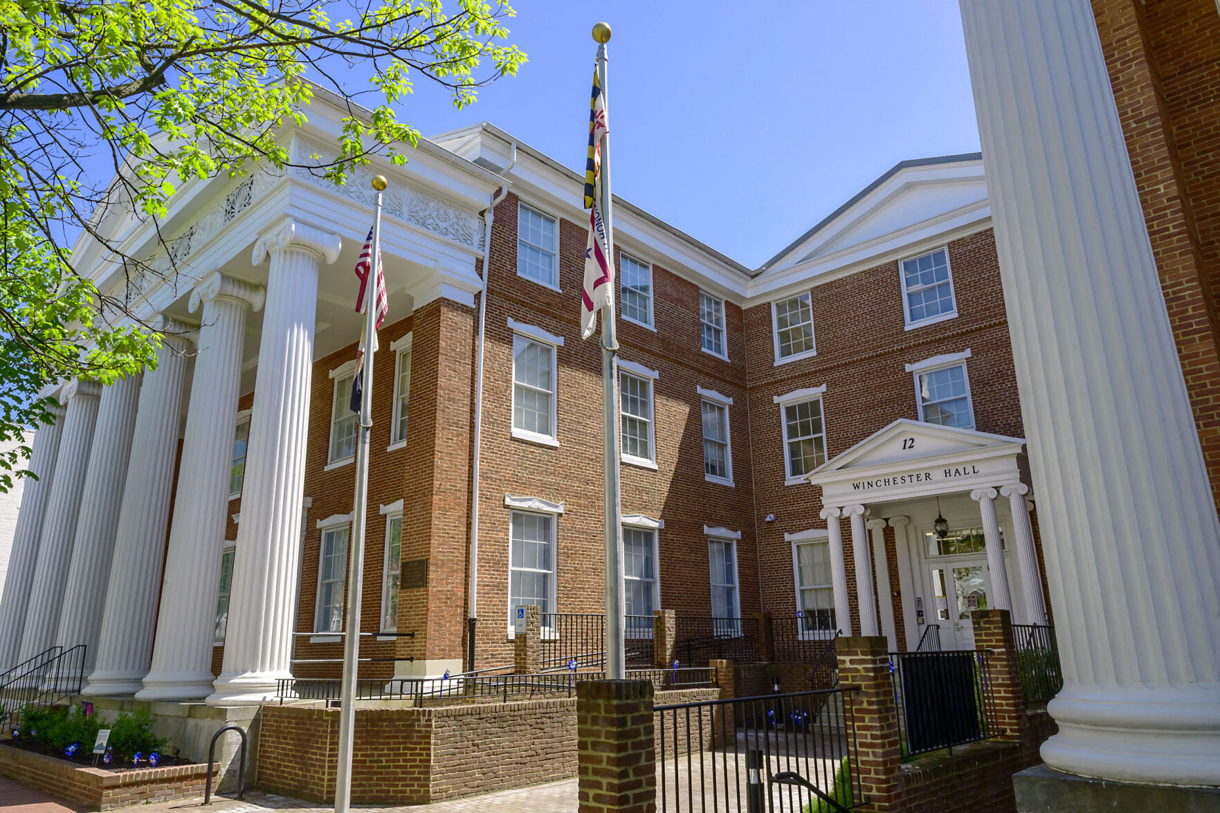 Council considers 20 amendments to Fitzwater's proposed budget, makes ...