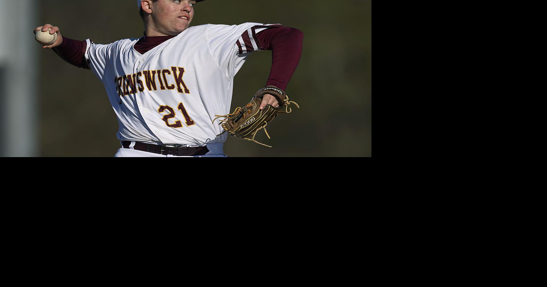 Roaders baseball finds another Via-ble starter in win over Cougars ...