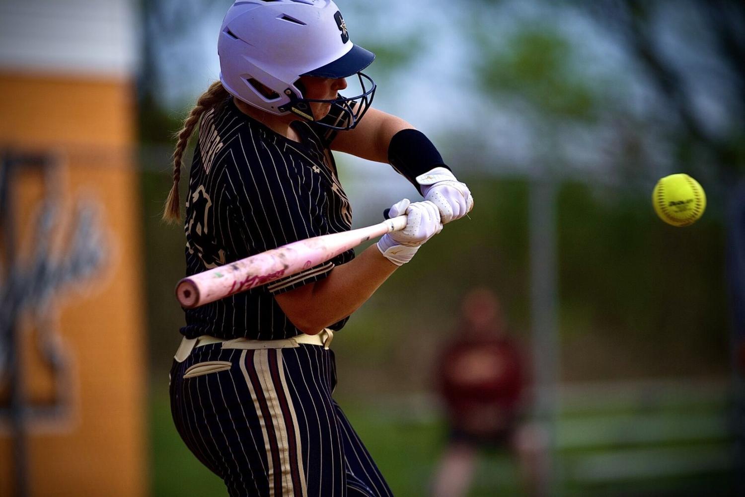 Roaders freshman Lowery stays hot, clouts 5th homer to help hold off ...