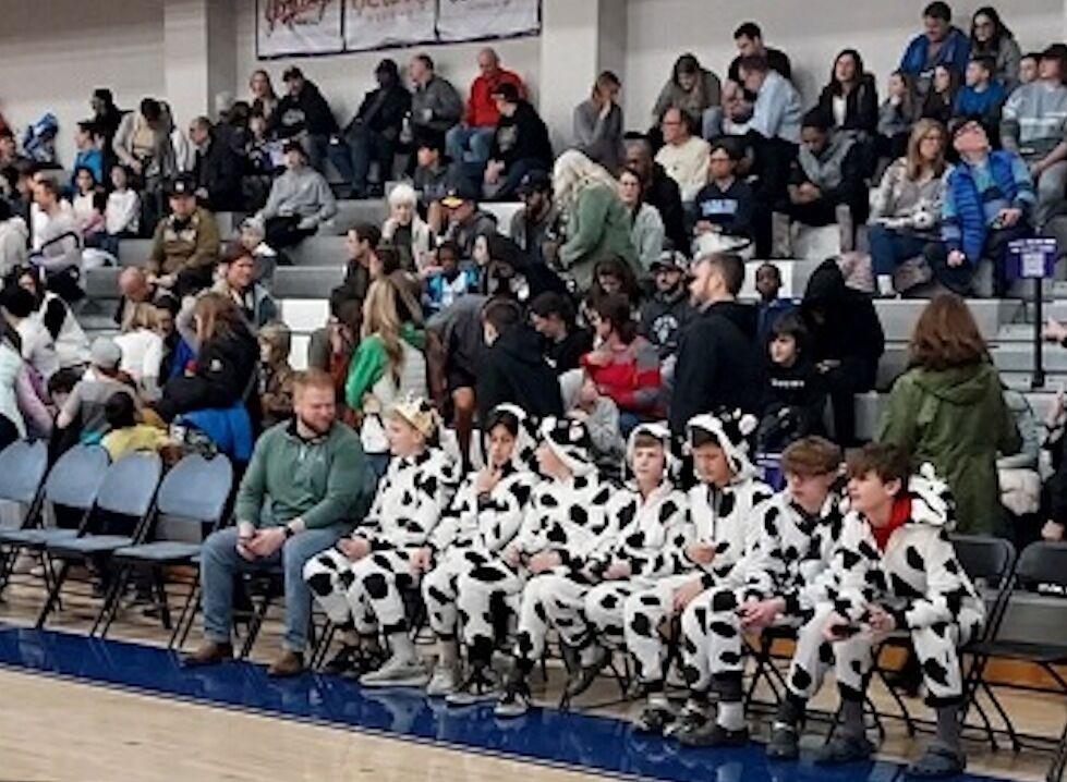 Udderly amazing: Flying Cows' debut with buzzer-beating win over ...