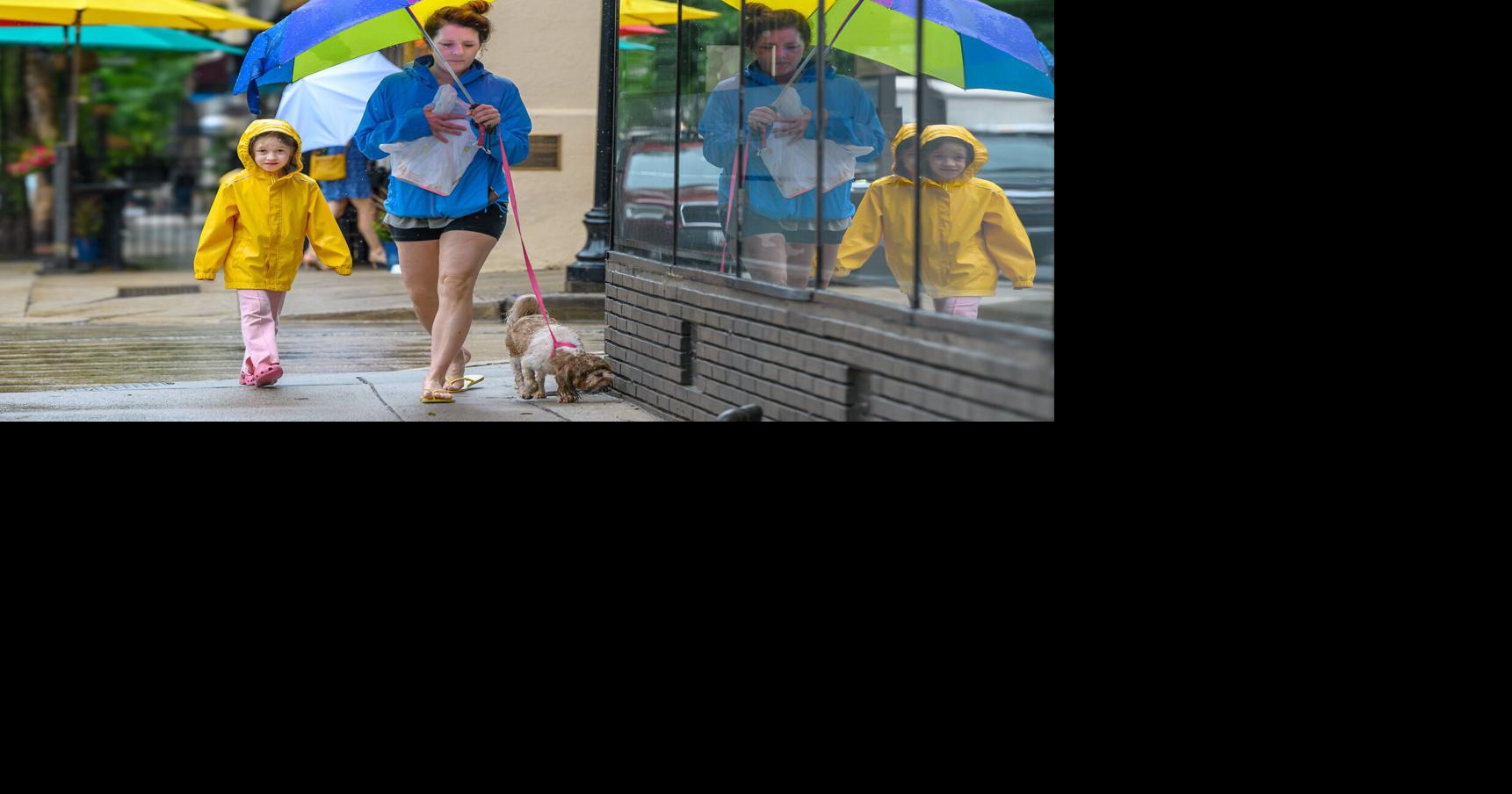 Rainy stroll | Weather | fredericknewspost.com