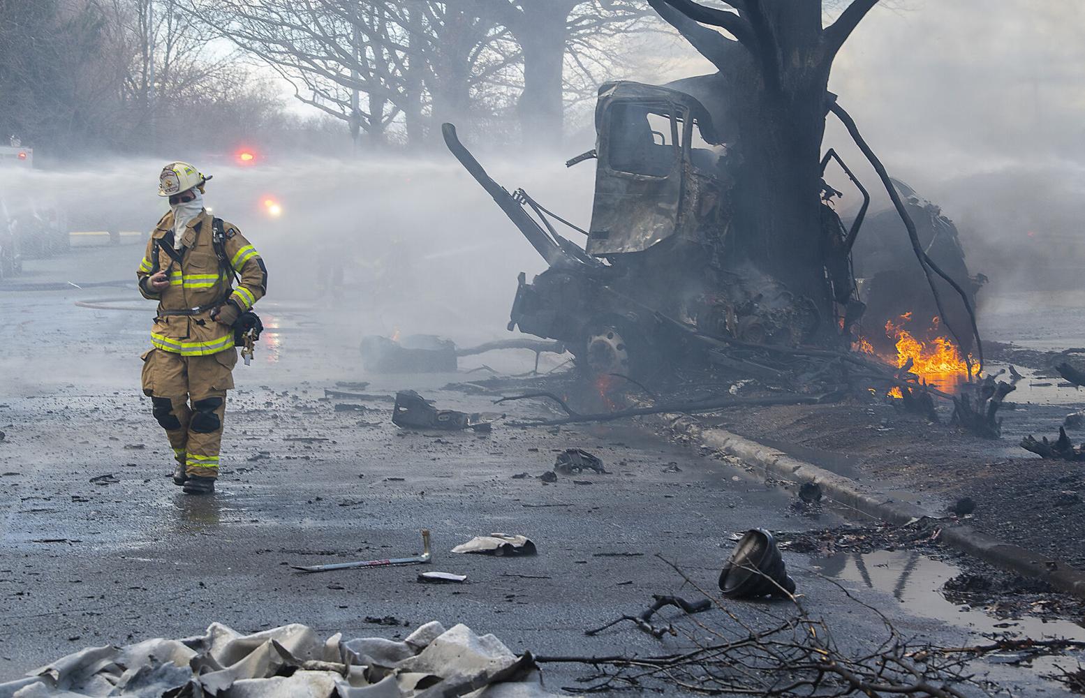 Update: Fuel tanker explodes near Frederick; driver killed | Disasters ...