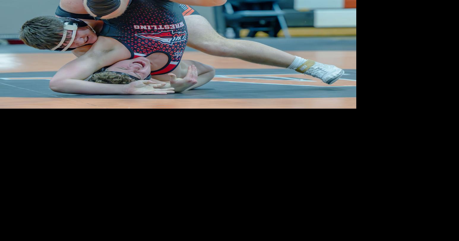 Brotherly Blueprint: Hofgesang's pin seals big win for Middletown ...