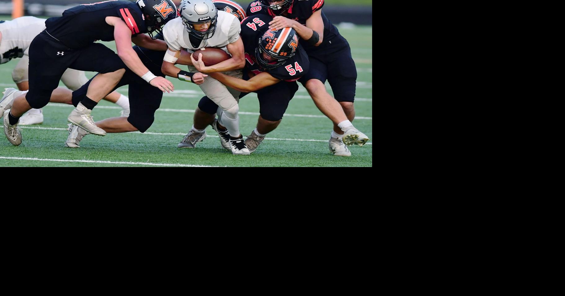 Austin, Oakdale power through sloppiness past Middletown football ...