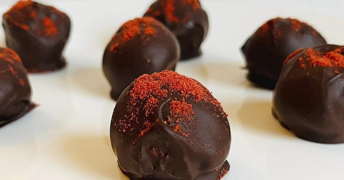 This year, why not make custom chocolates for, or with, your Valentine ...