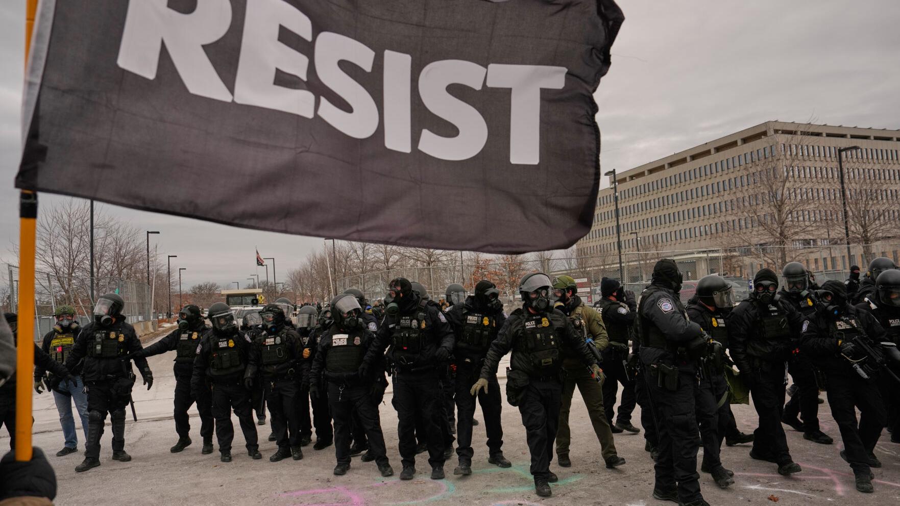 Trump threatens to use the Insurrection Act to end protests in ...