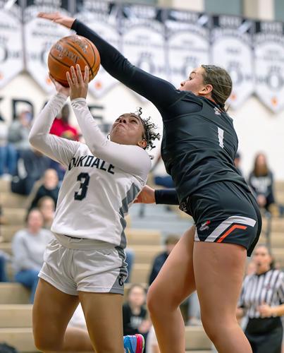 Oakdale girls hit their mark, beat Middletown for ninth straight win ...