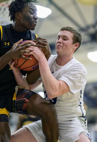 Photos: Class 4A West Region Semi-Final/ Urbana-Frederick Basketball ...