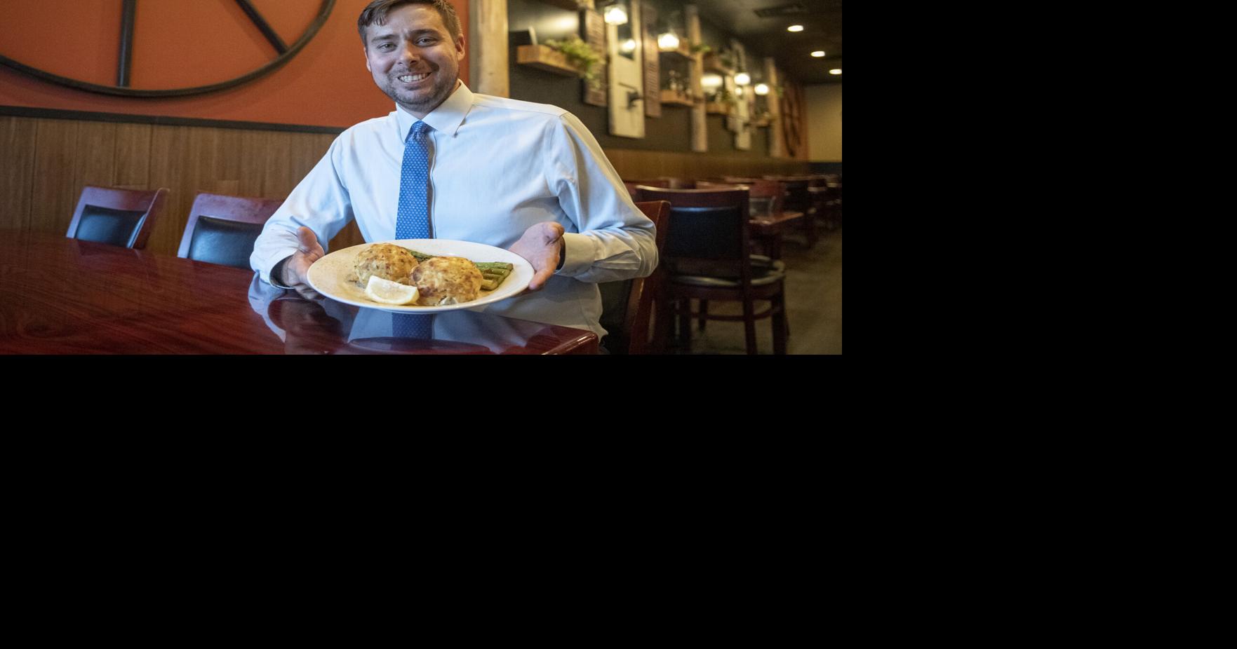 Fratelli’s Italian & Seafood offers classic crab cakes | Arts ...