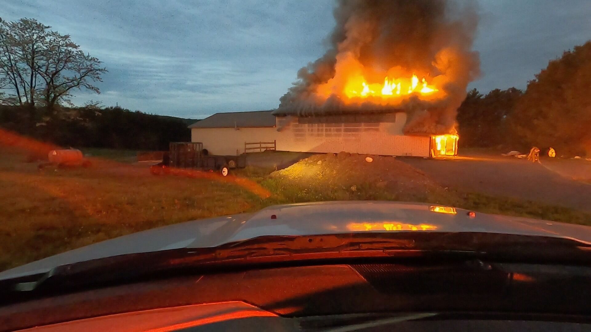 Fire burns commercial building near Jefferson | Disasters & accidents ...