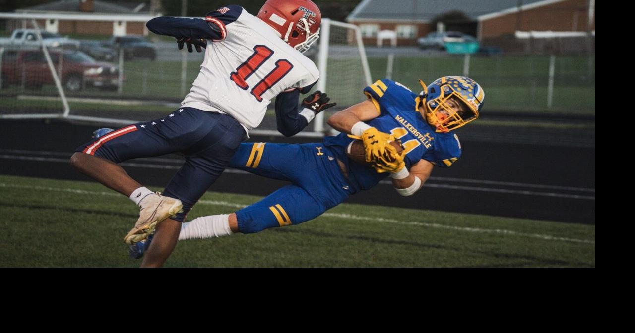 Lions have fun and run all over Patriots football | High School Sports ...