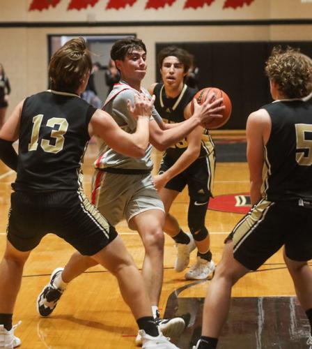 Gophers survive double overtime thriller against Delphi | Sports ...