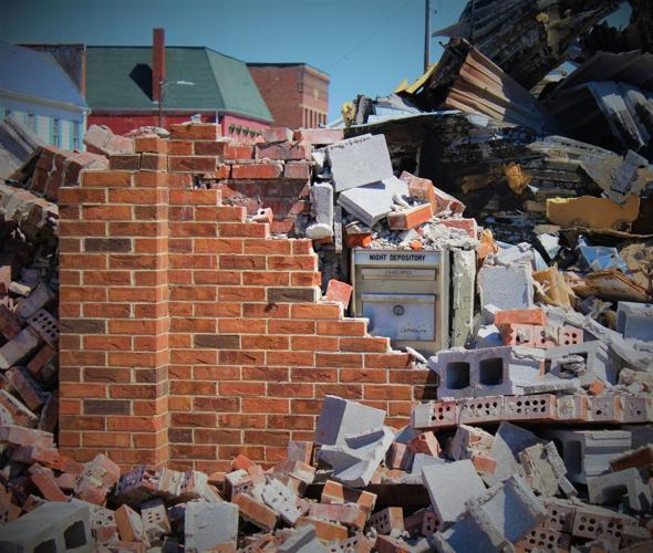 Old Regions Bank demolition clean up begins | News | ftimes.com