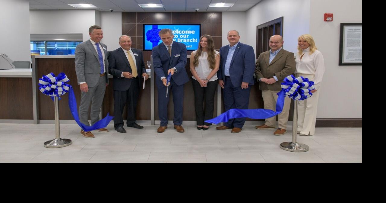 Oct. 18 - Centier Bank celebrates the grand opening of the new Centier ...