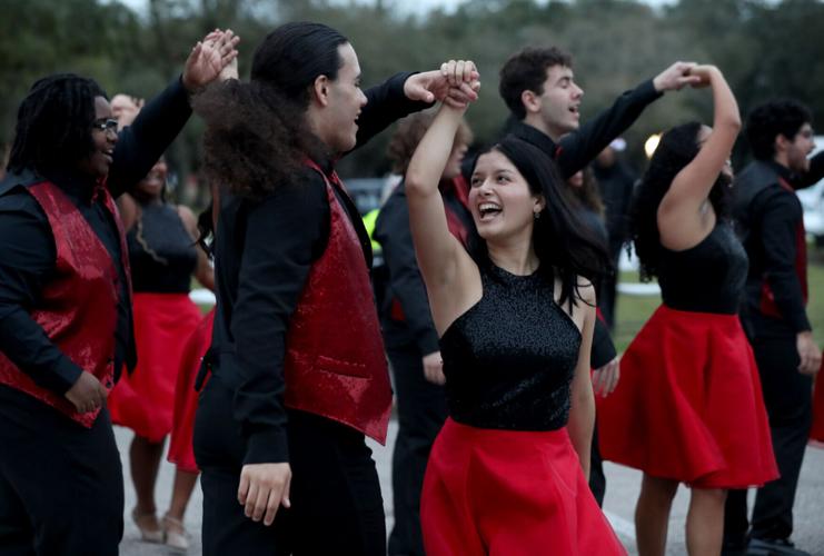 Texas City mayor lights up city for the holidays | Local News | The ...