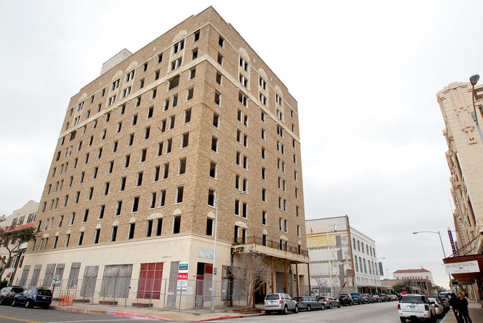 Crumbling Lafitte building to undergo restoration | Local News | The ...