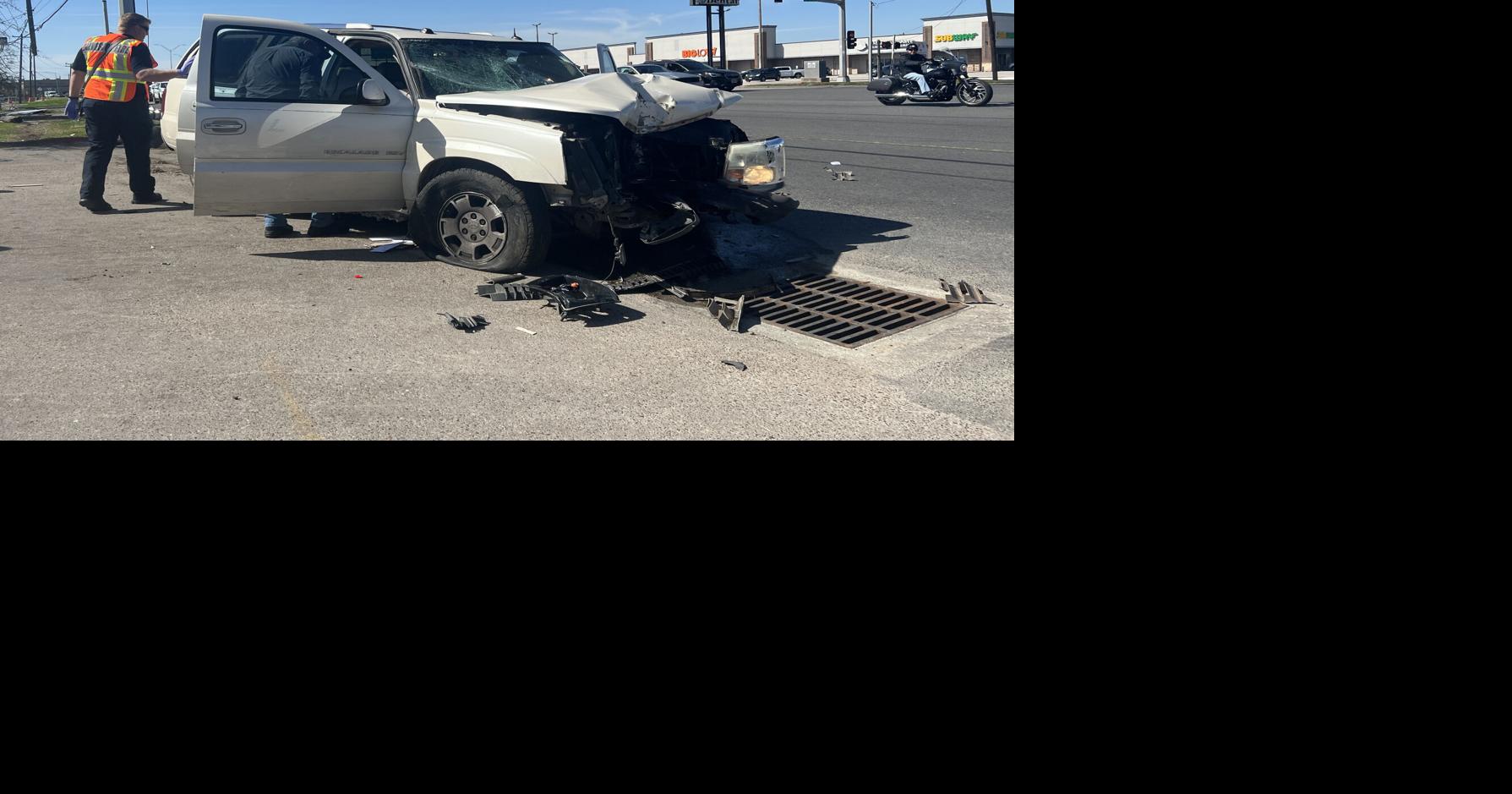 A high speed chase in Alvin leads to a crash in Galveston, authorities ...