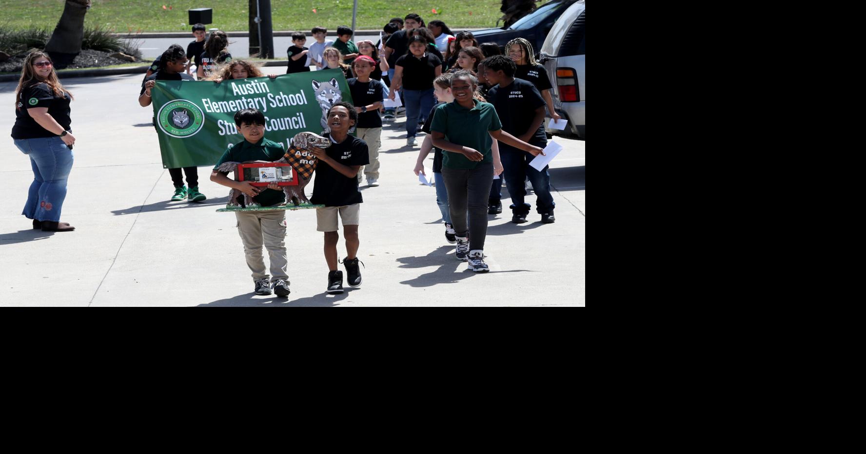 Austin Elementary students make donation to Galveston shelter | Local ...