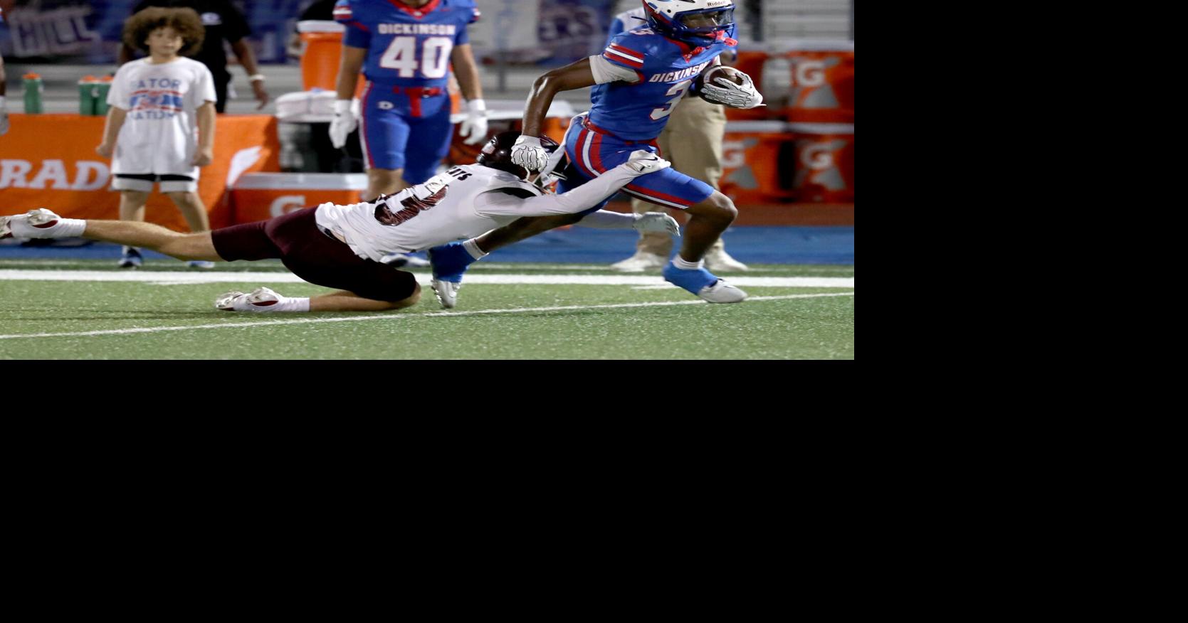 Dickinson flexes on both sides of the ball in win over Clear Creek ...