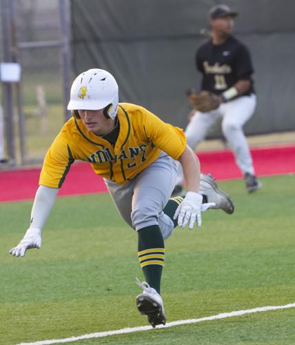 Hot bats, steady pitching lift Santa Fe to rout of Galena Park | High ...