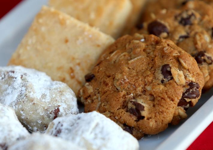 Bakers indulge in presidential cookies despite no contest this year ...