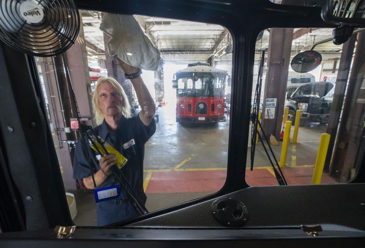 Galveston rolls out new trolley-style buses | Local News | The Daily News