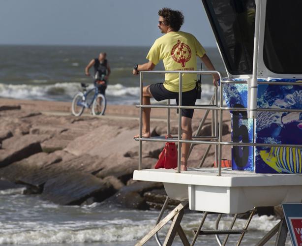 Galveston's beach patrol looks to year-round guards in staffing ...