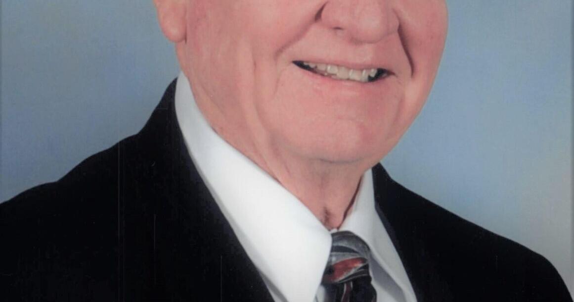 Royce Melven White | Obituaries | The Daily News