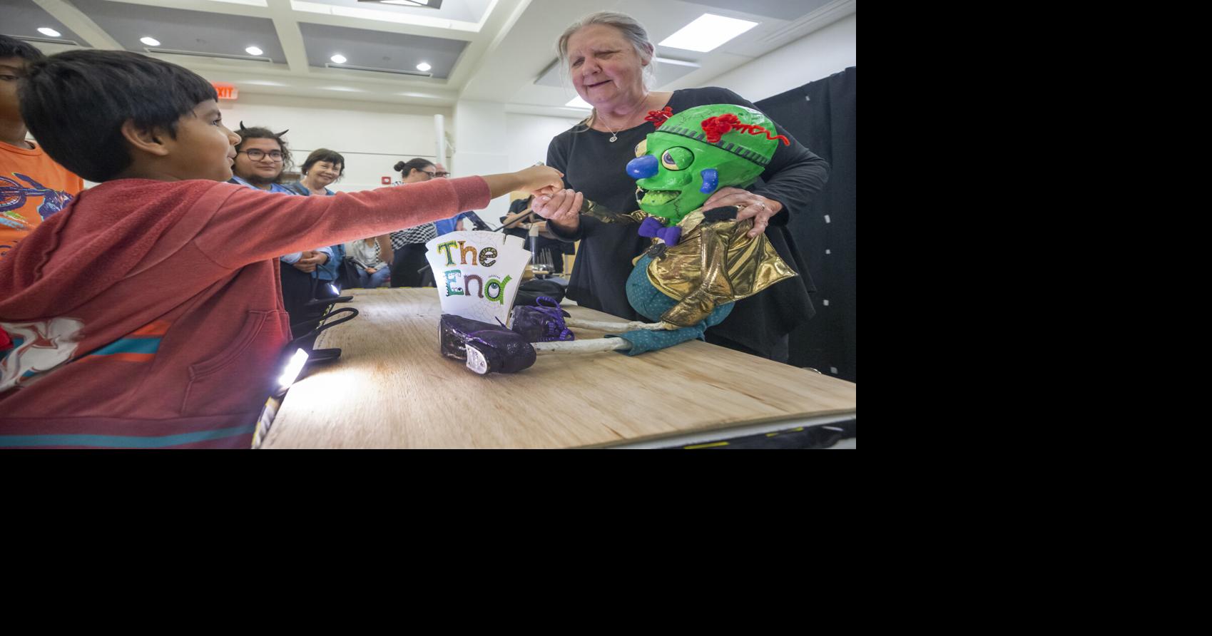 Rosenberg Library hosts puppetry festival | Local News | The Daily News