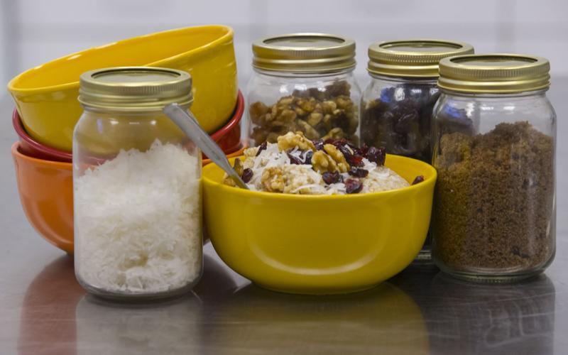 Oatmeal a good breakfast for everyone | Food | The Daily News