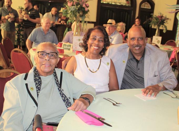 Farmers market gala celebrates the tasty, tenacious okra pod | | The ...