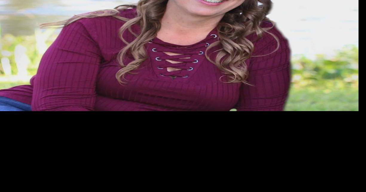 Stephanie Dion Booth | Obituaries | The Daily News