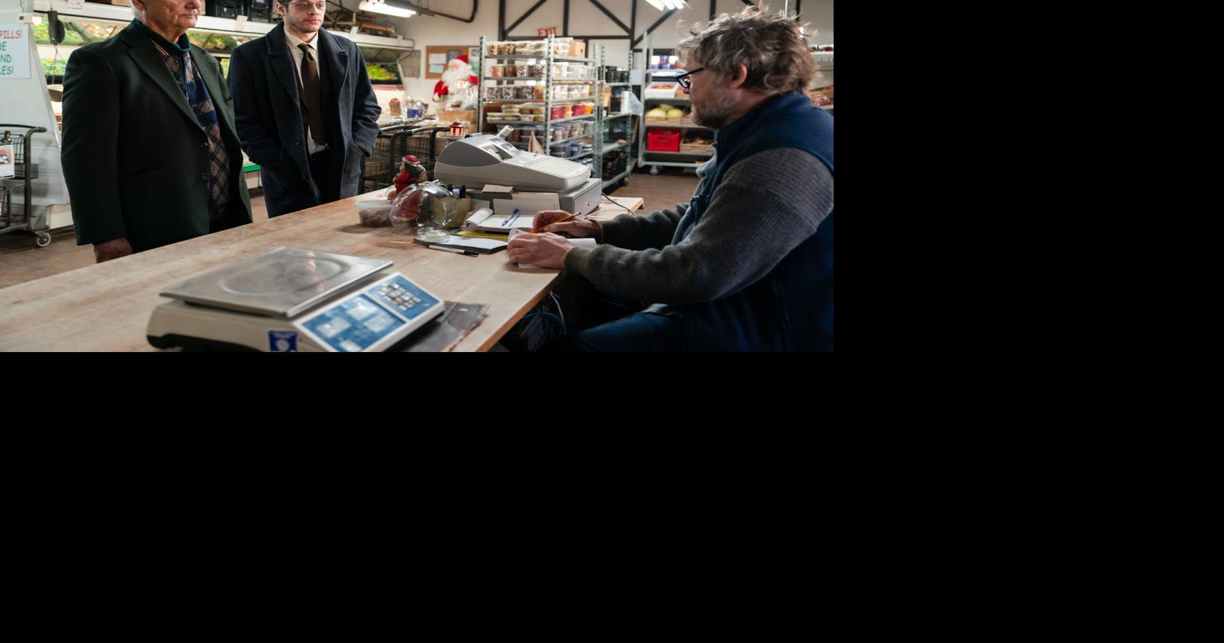 "Riff Raff" all-star cast can't quite work on the same page ...