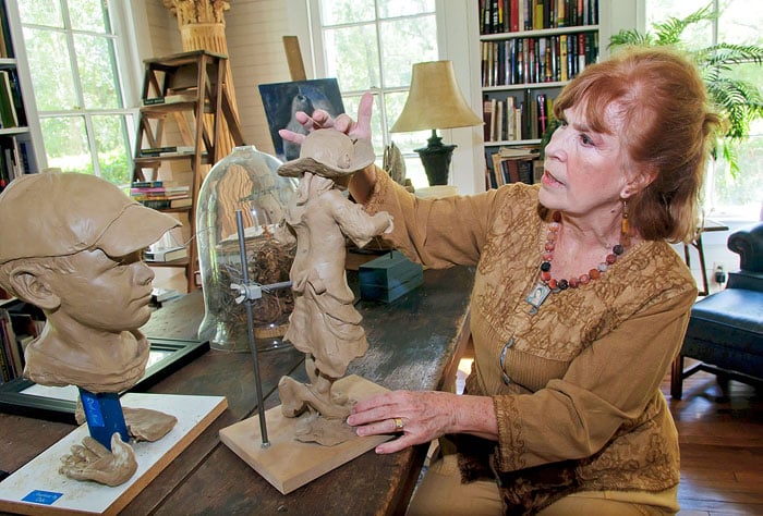 Dickinson artist’s house reflects her style | Lifestyle | The Daily News