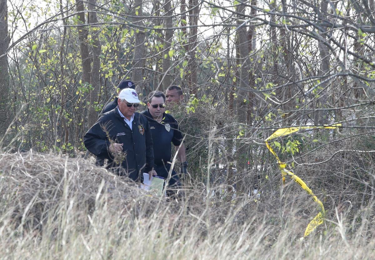 Police: No indications of foul play related to dead body found in Texas ...
