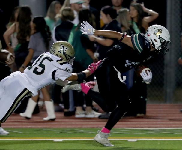 Mistakes no problem for Santa Fe in homecoming win over Nederland ...