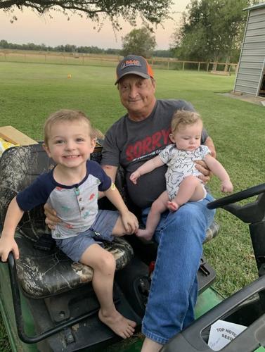 Lee Barber | Obituaries | The Daily News