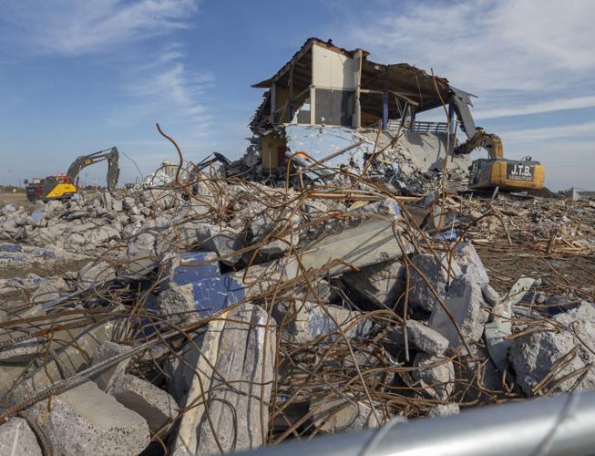 Pavilion's fall allows action on Stewart Beach in Galveston, city says ...