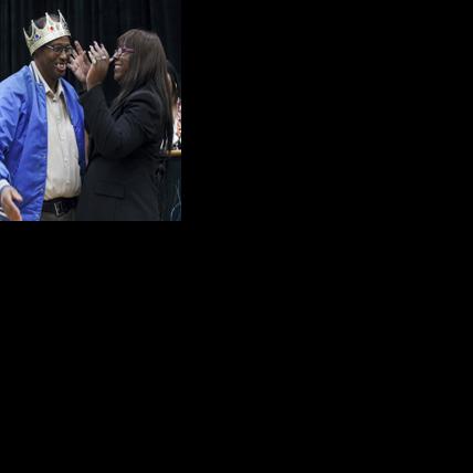 Group honors workers with special needs | Business | The Daily News