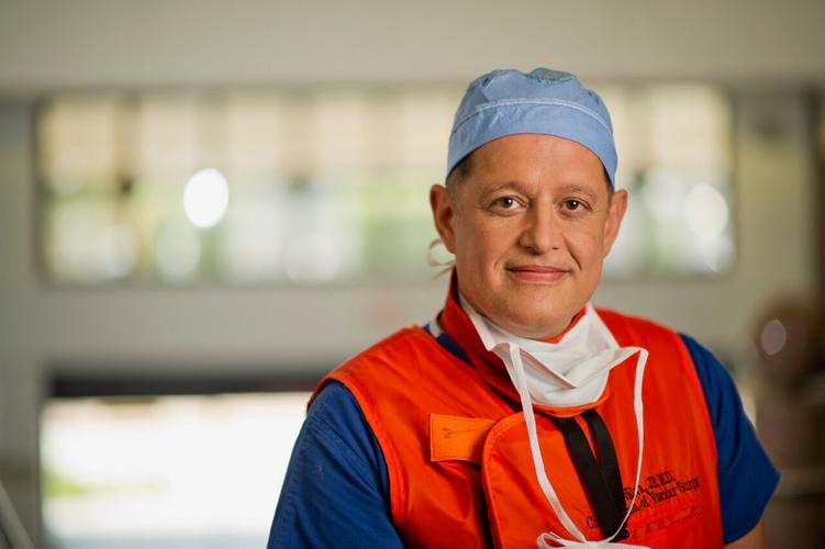 UTMB doctor performs breakthrough vascular surgery | Local News | The ...